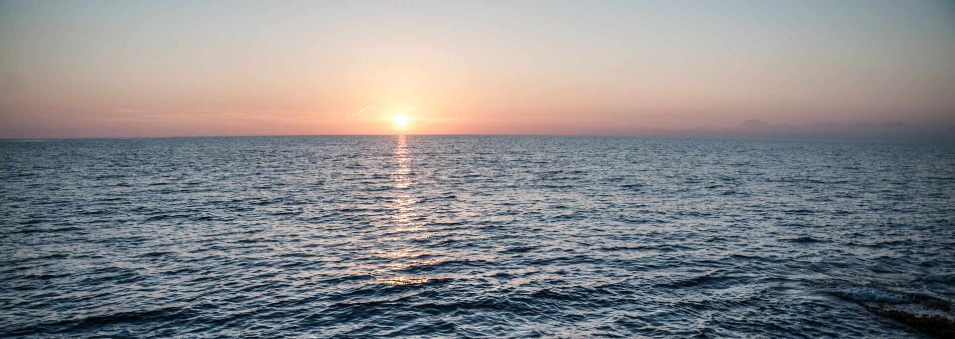 Marks on your camera sensor – how to get rid of them - digitec