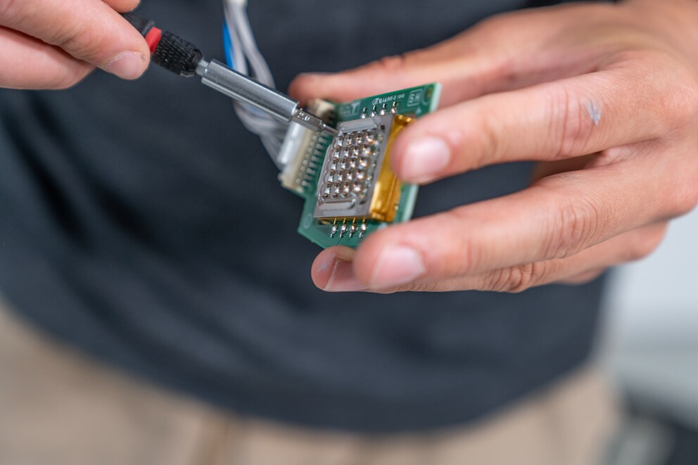 Teardown: how do laser projectors work? - digitec