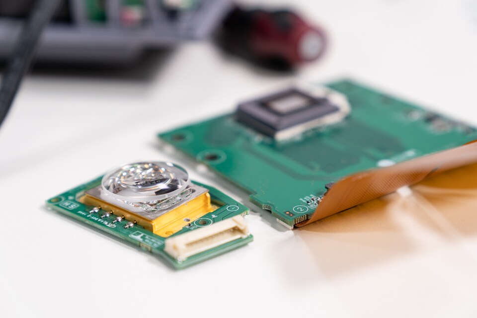 Teardown: how do laser projectors work? - digitec