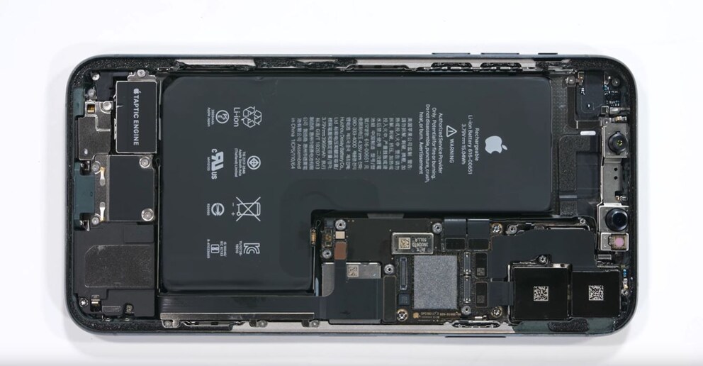 The iPhone 11 Pro Max Teardown: a true example of inner beauty - digitec