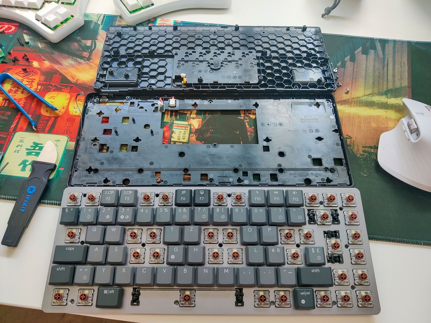 Material check: the Logitech MX Mechanical Mini, disassembled - digitec