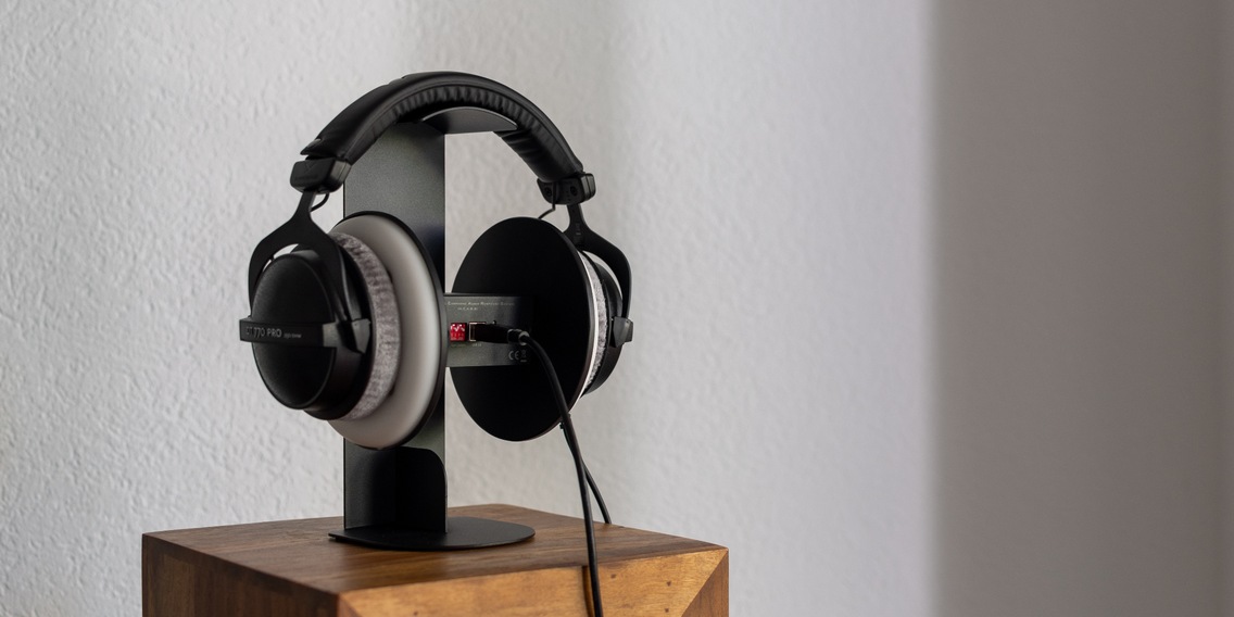 No two people hear alike: of ear cups, glasses and skull shapes - Digitec