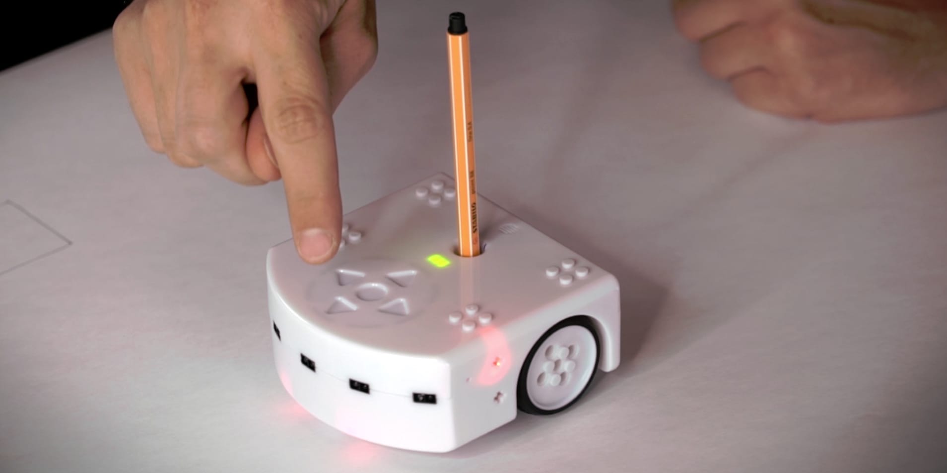 Der Thymio zeichnet ein Haus für uns - digitec