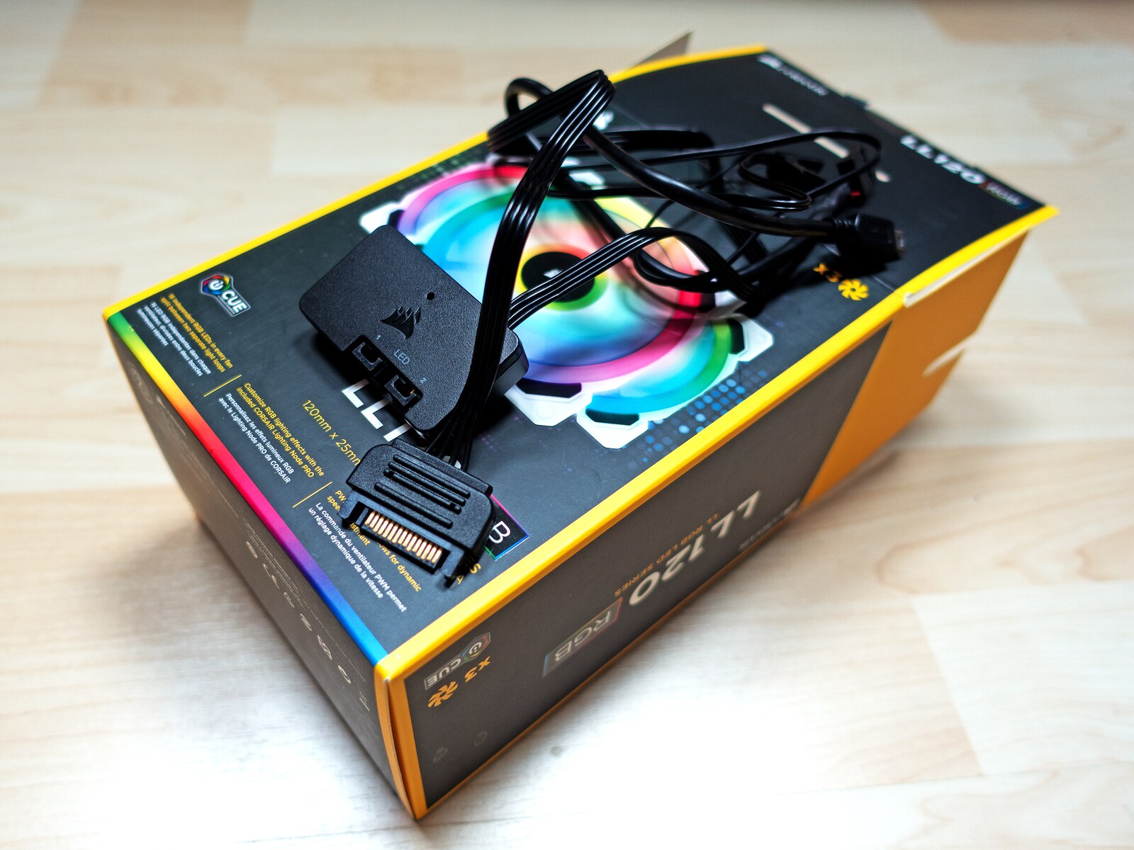 How to run a Corsair RGB LED fan directly from an ARGB header - digitec