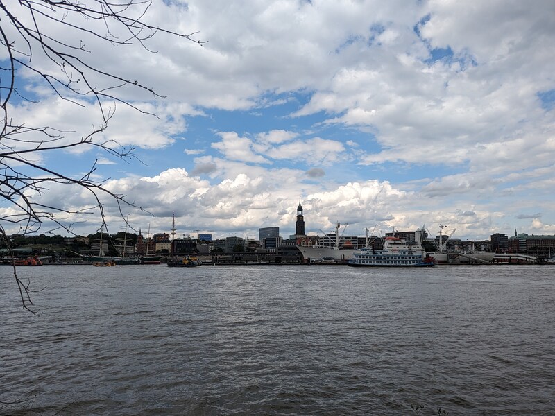 Pixel Fold review: the first folding device that makes you want more ...