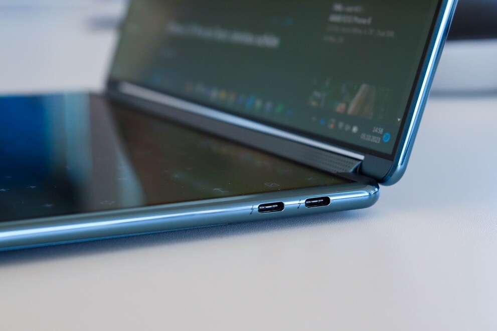 Lenovo Yoga Book 9 im Test: Zwei Displays für unterwegs - digitec