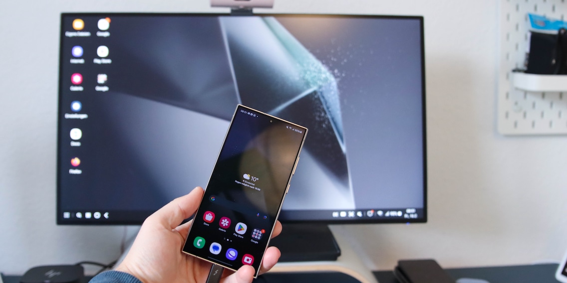 Turn your smartphone into a desktop: Samsung DeX on Galaxy S24 Ultra ...