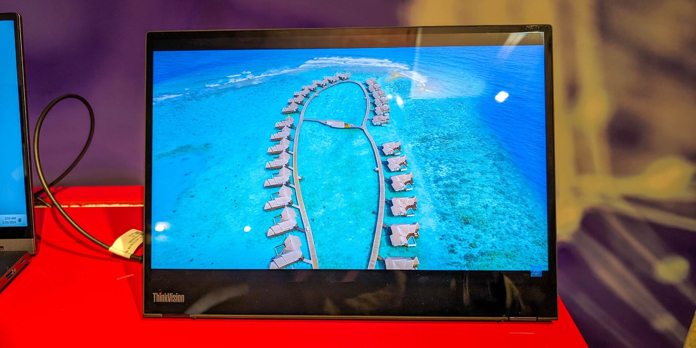 MWC 2024: Lenovo hat einen neuen mobilen Monitor - digitec