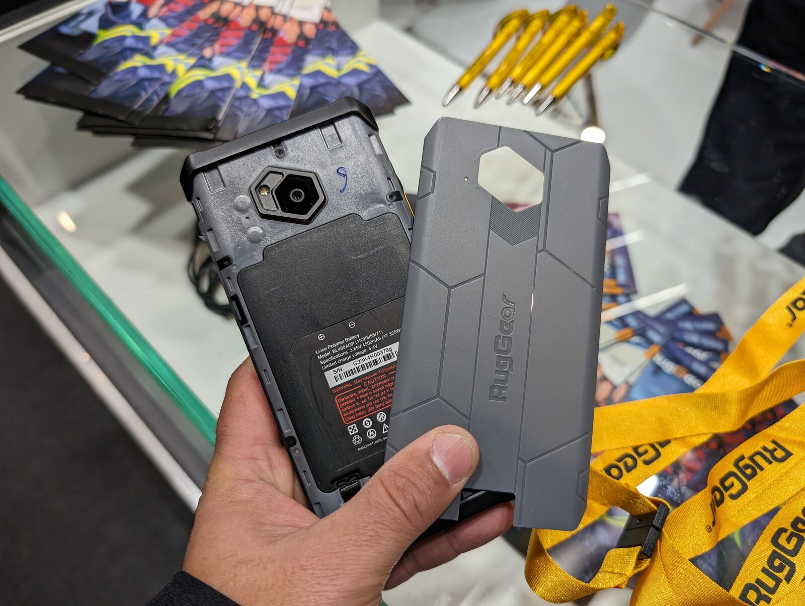 Rugged und Outdoor Phones am MWC: Robust und mit Wärmebildkameras - digitec