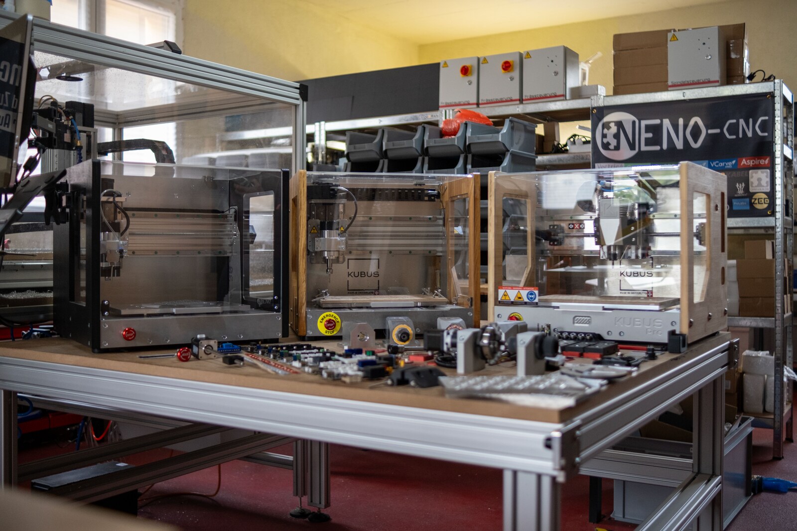 Kubus Pro : une fraiseuse CNC de bureau suisse ? - digitec