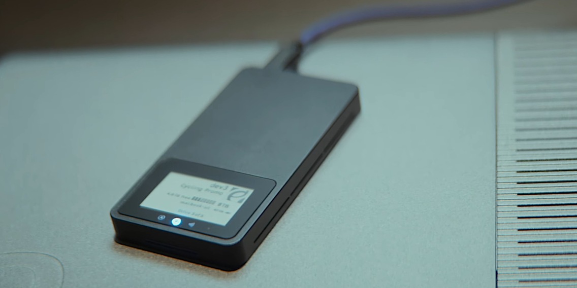 Portable SSD storage with Raid 6 and active internal cooling - Digitec