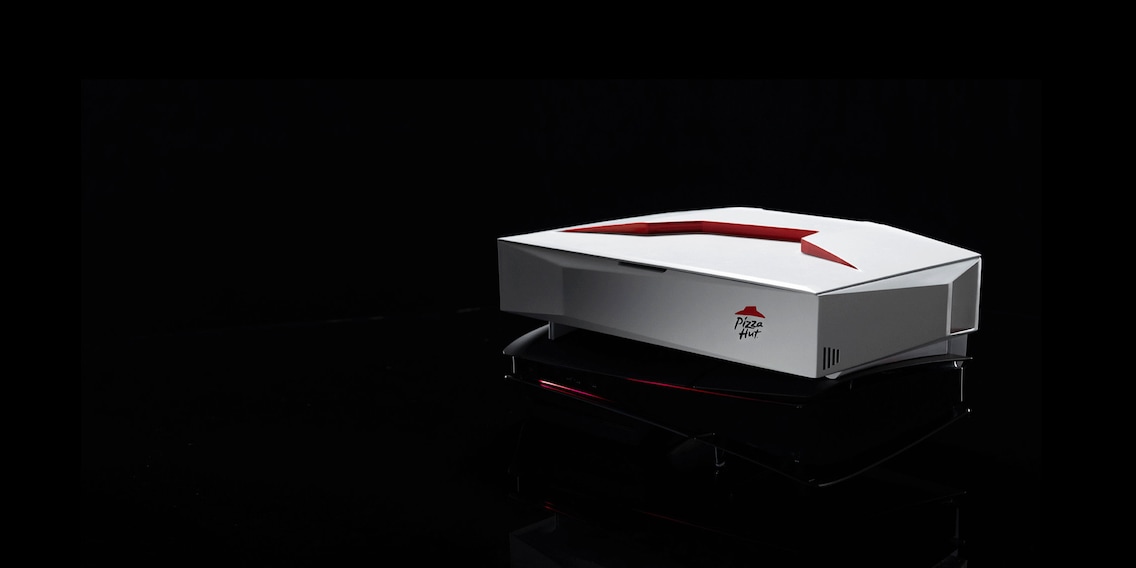 It's finally doing something useful: the Playstation 5 as a pizza ...