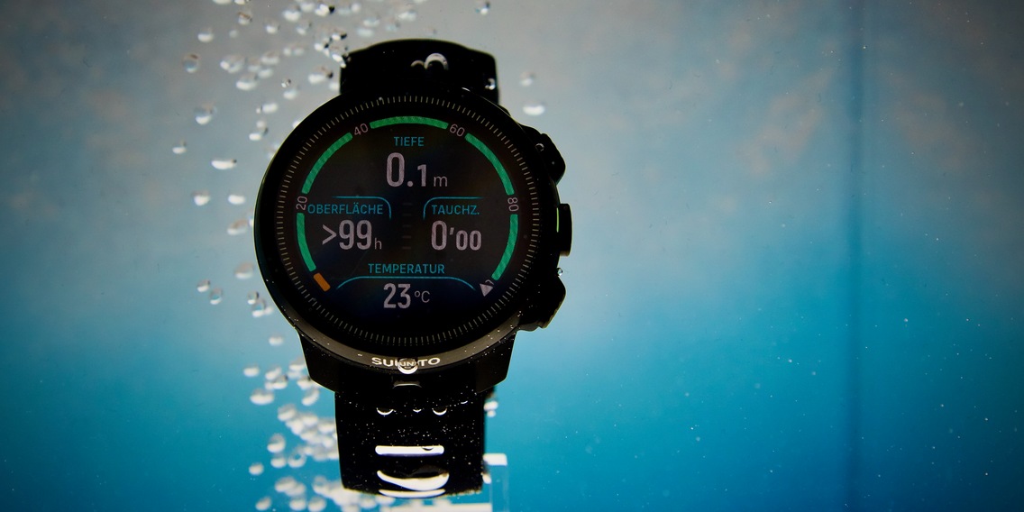 ISPO Award: The Suunto "Ocean" is a dive computer and sports watch in ...