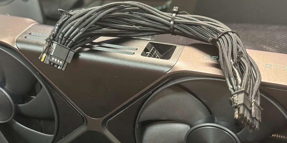 Melting the RTX 5090 connector plug - Digitec