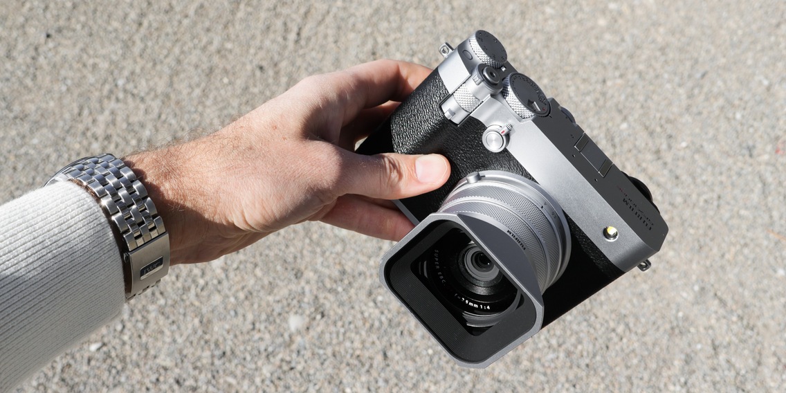 Prise en main du Fujifilm GFX100RF : un moyen format minimaliste - Digitec