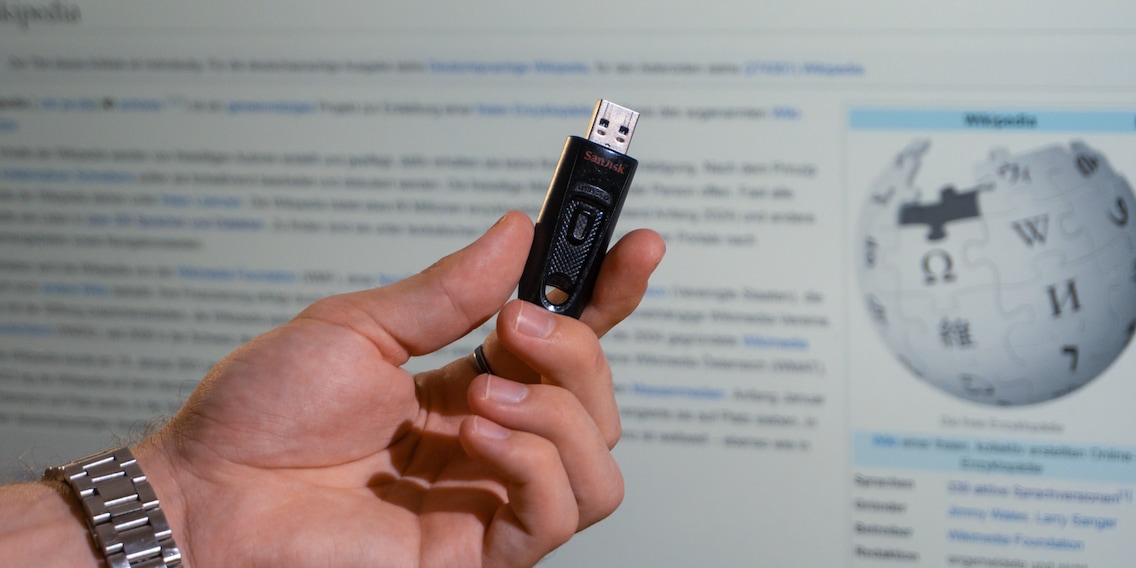 Does saving data to a USB stick make it heavier? - Digitec