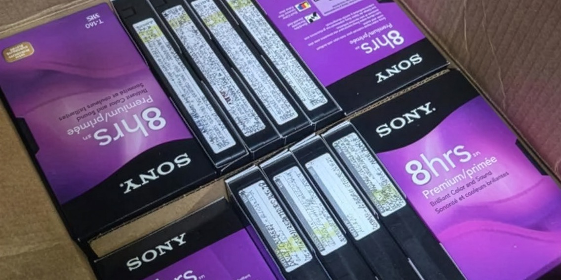 Une femme accumule des milliers de cassettes VHS - Des archives sur ...