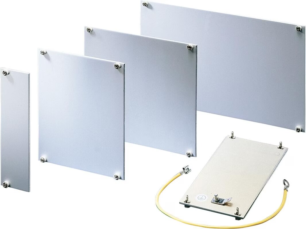 Schroff Front panels 3 U with earthing connection - FRONTPLATTE 3HE 7TE ...